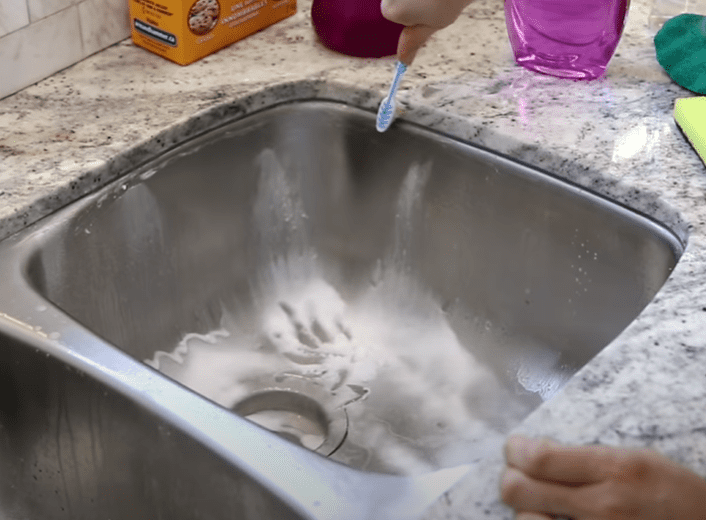 How to clean a kitchen sink (The Pro Method) | Kitchen Crawlers